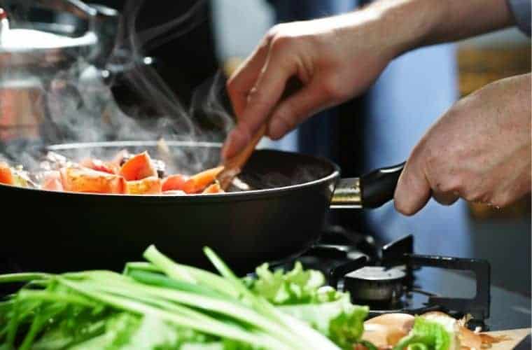 Harmonized cookery with Lisa Masé - Plant Love Radio